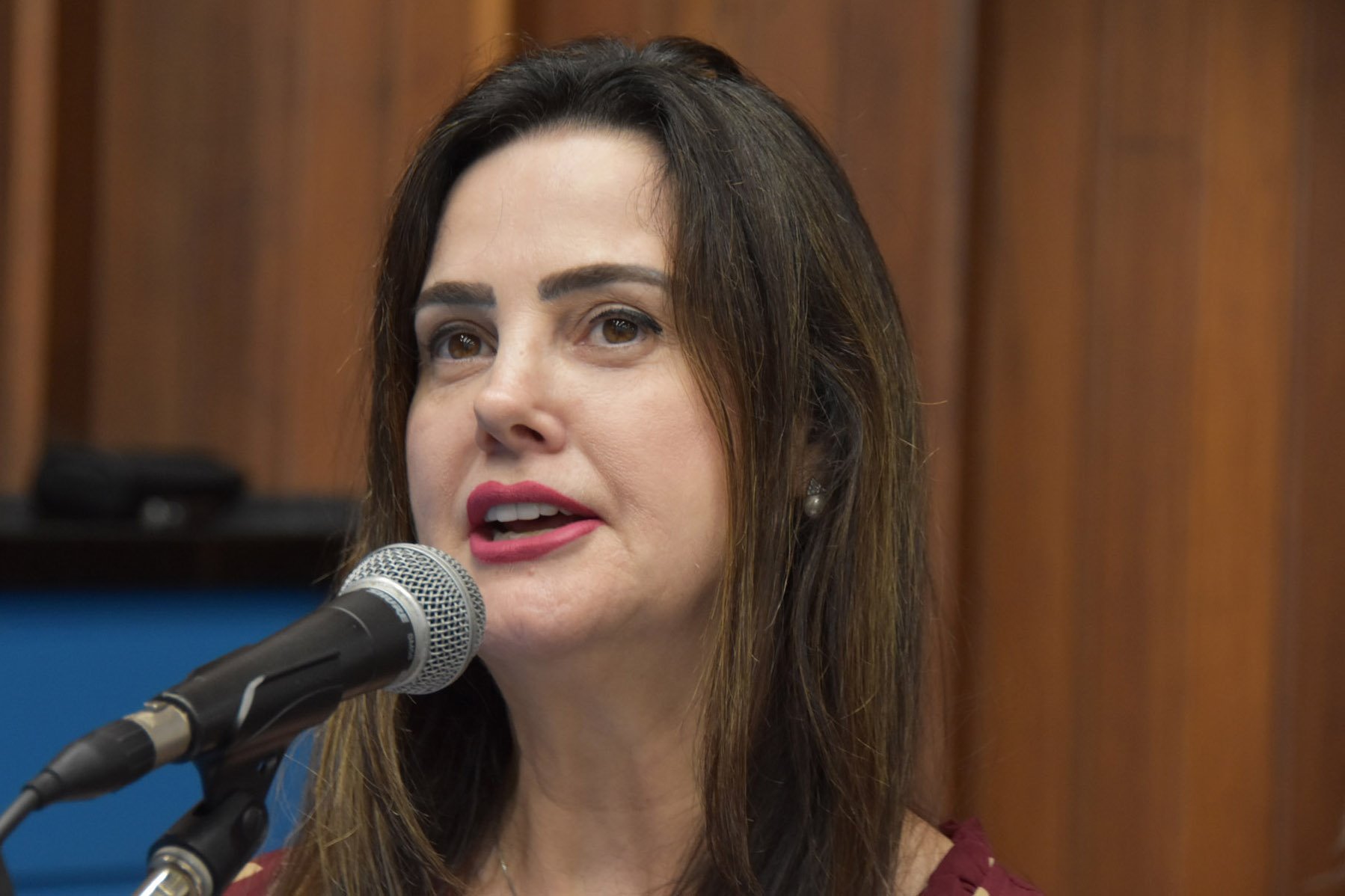 Assembleia Legislativa de Mato Grosso do Sul - Com canções entoadas no ...