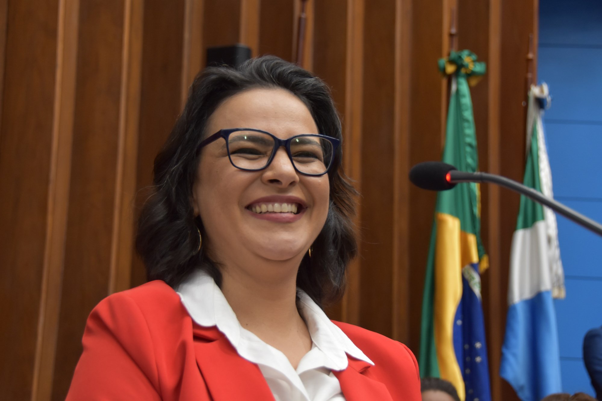 Assembleia Legislativa de Mato Grosso do Sul - Com canções entoadas no ...